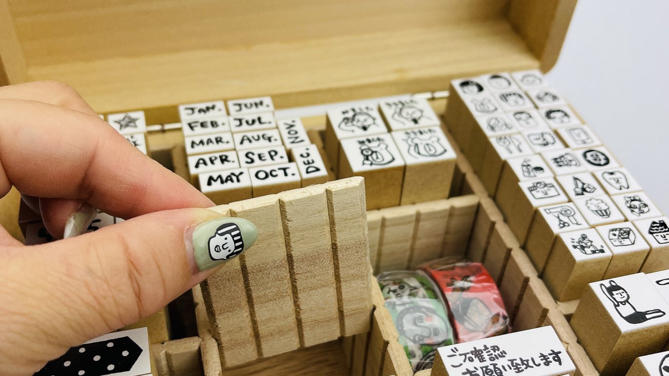 Rira文字スタンプを広めたい＊シヤチハタ(株)製＊アルファベットスタンプセットの制作発売決定 ｜Creema SPRINGS