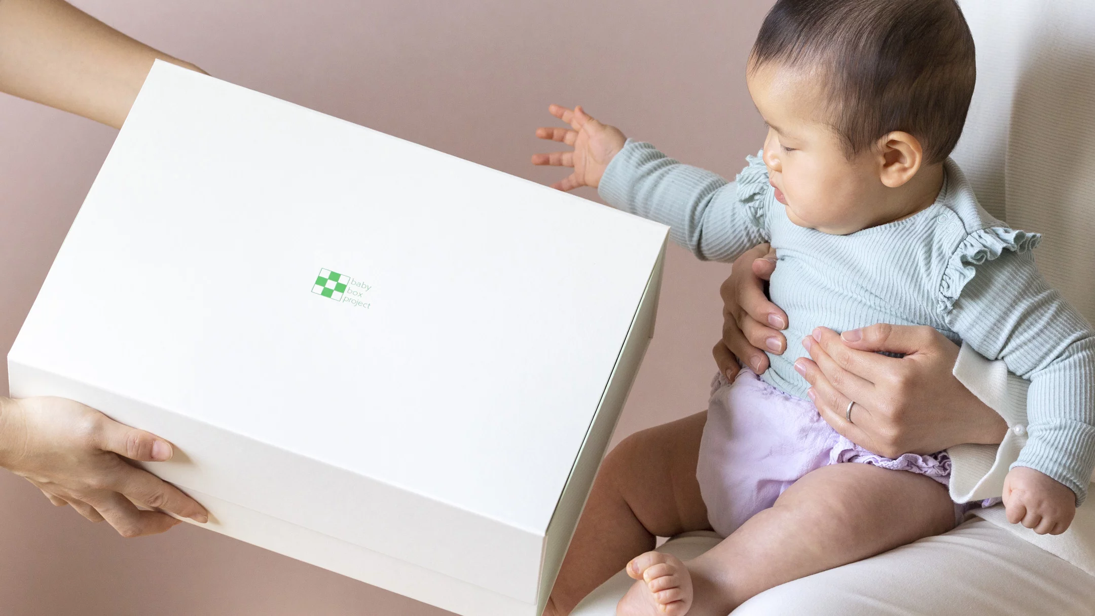 浜松の遠州織物でつくった赤ちゃん用品セット 『はままつ BABYBOX』を届けたい｜Creema SPRINGS