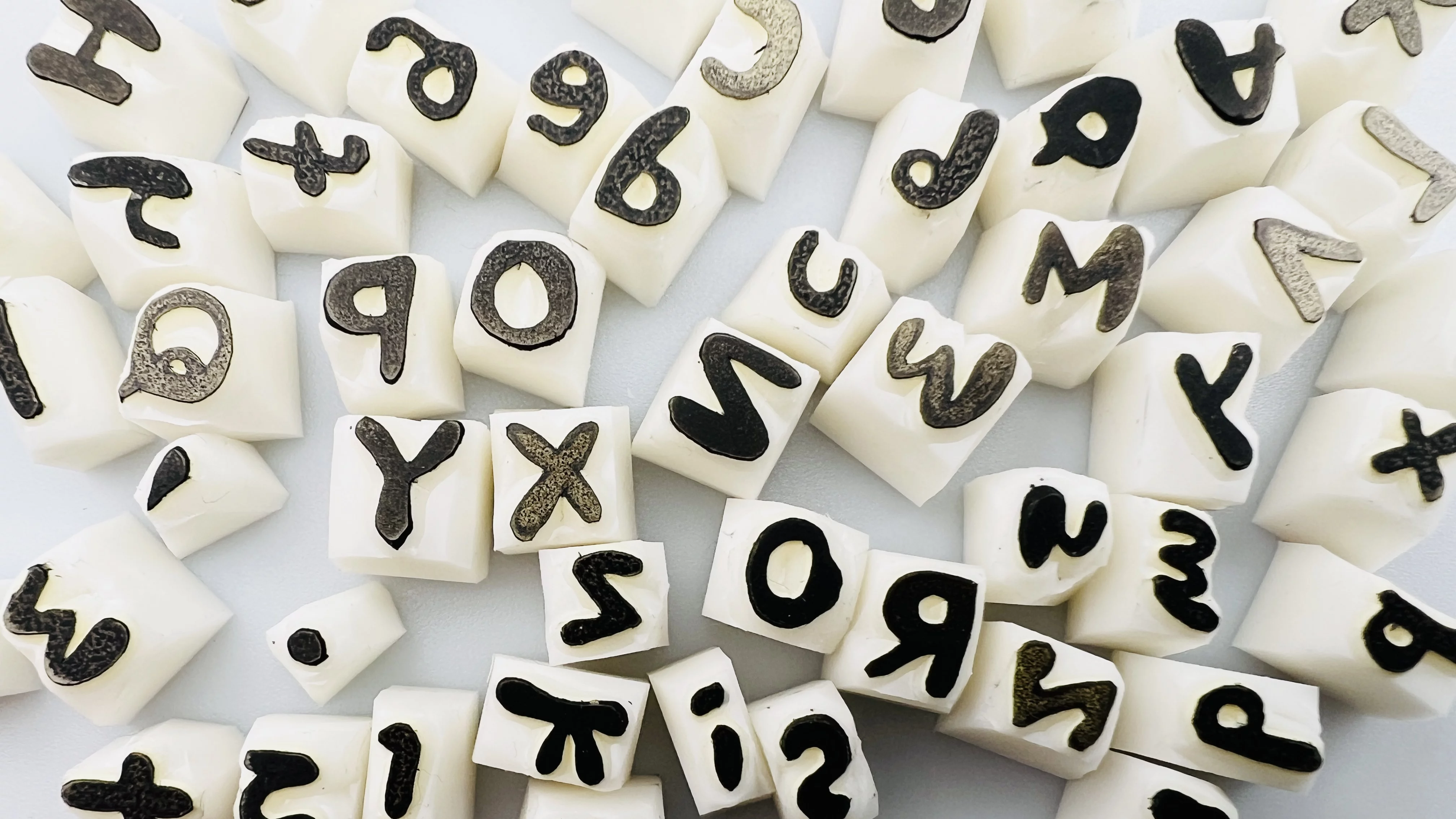 Rira文字スタンプを広めたい＊シヤチハタ(株)製＊アルファベットスタンプセットの制作発売決定 ｜Creema SPRINGS