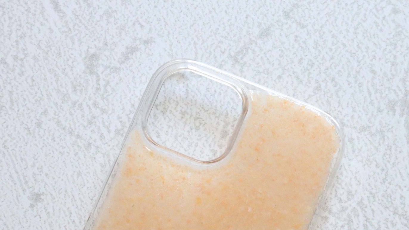 鎌倉のさくら貝を集めて作った大人かわいい 「Crushed Sakura Shell」スマホケース｜Creema SPRINGS