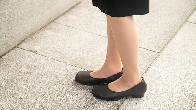 【日本ものづくり応援】履いてみたら、やっぱりいい。職人が作る国産・本革の「ゆったり幅広パンプス5E」｜Creema SPRINGS